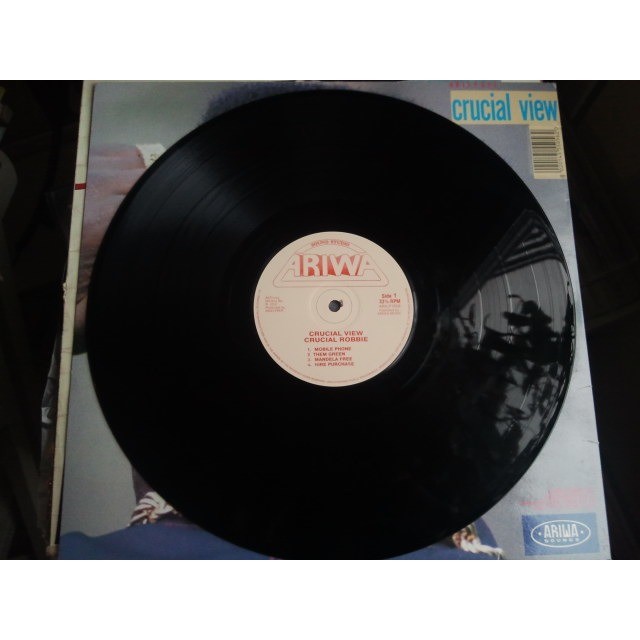 Crucial view orig. de Crucial Robbie, 33T chez selectorchoice - Ref ...
