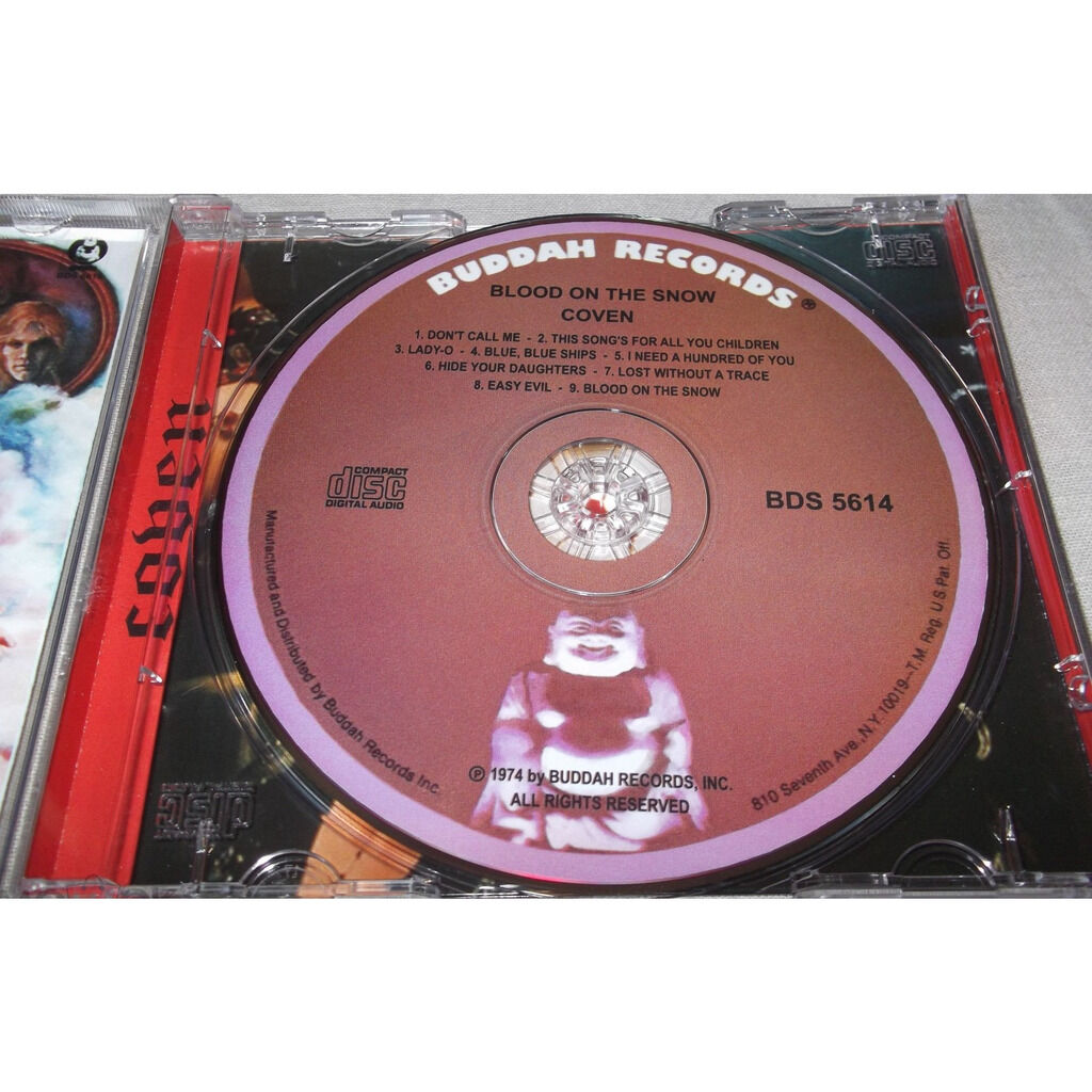 Blood on the snow de Coven, CD chez kamchatka - Ref:119963399