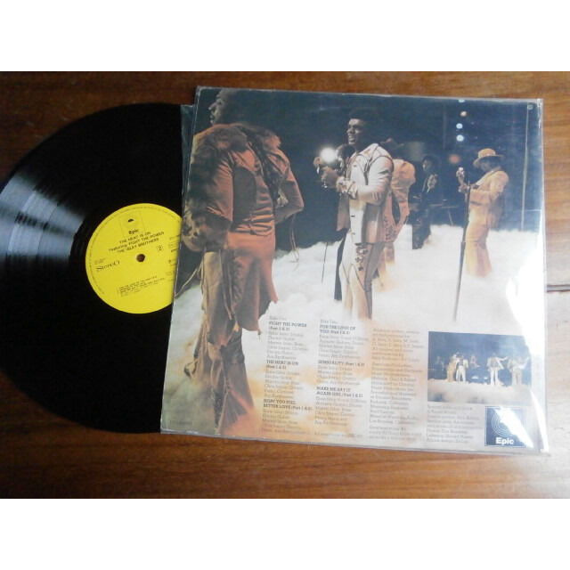 The heat is on de The Isley Brothers, 33T Gatefold chez seventies - Ref ...